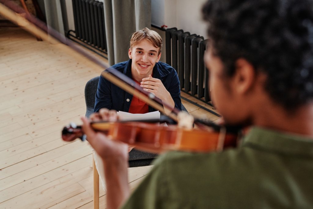 The Six Stages of Learning a Song – 123 Rock – School of Music